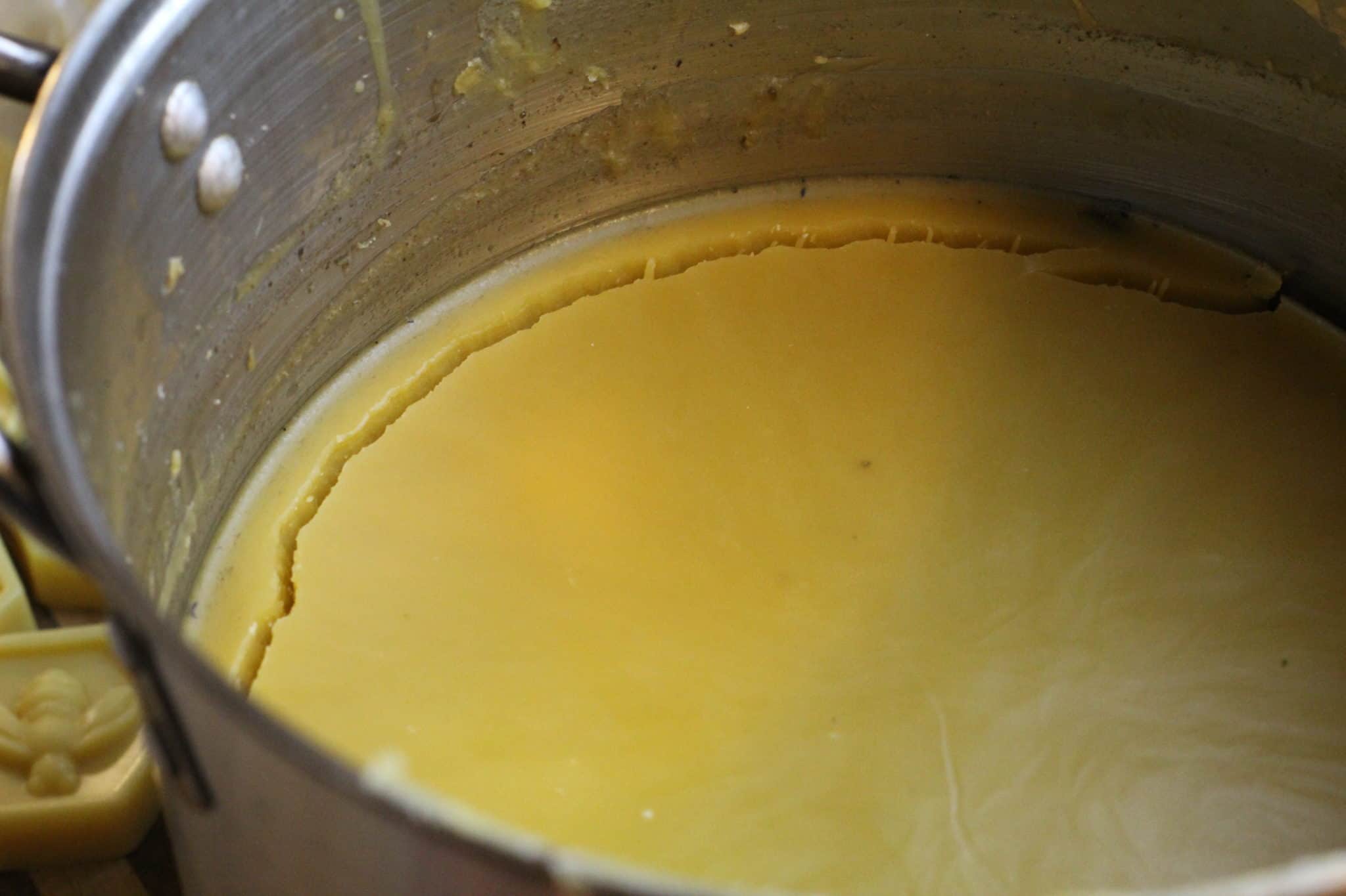 Clean Beeswax - Filter Beeswax at Home