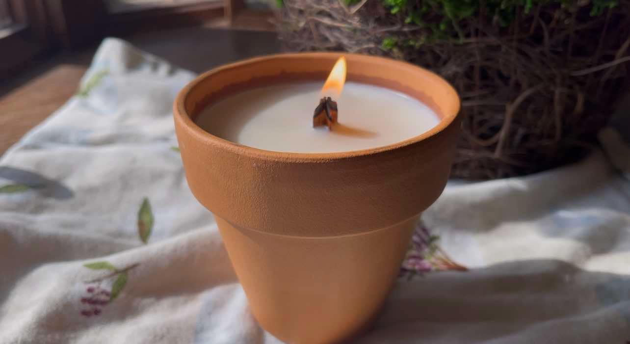 How to Make DIY Terracotta Flower Pot Candles